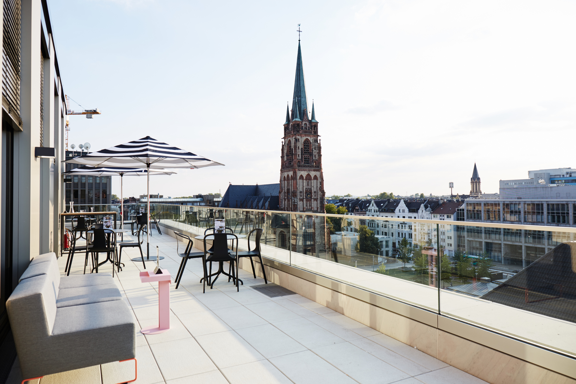 FlexOffices und Coworking: Dr. Joachim Gripp im VIVID Magazin